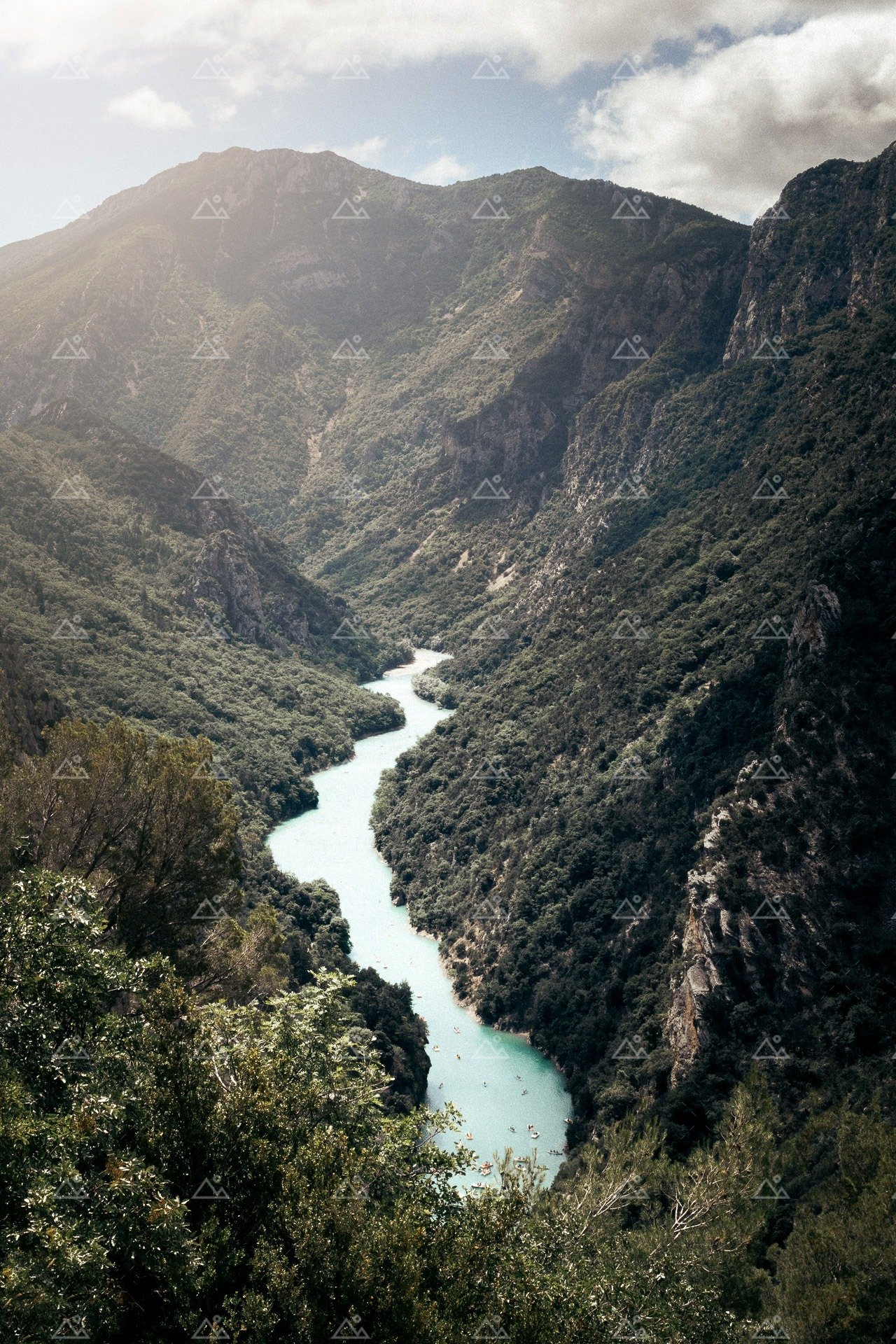 Bright canyon • Skywaven Studios